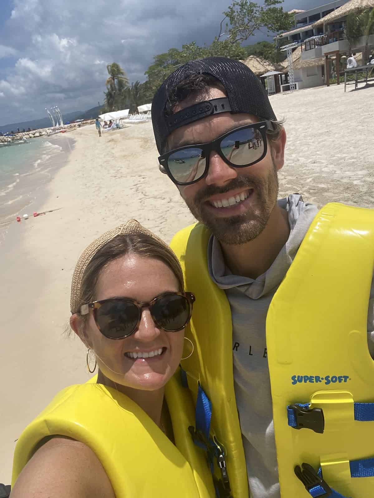 How to Plan the Perfect Engagement Moon - VibeGetaways